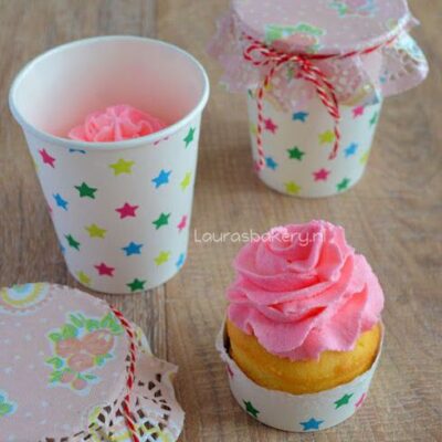 Cupcakes To Go - Laura's Bakery