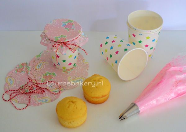 Cupcakes To Go - Laura's Bakery