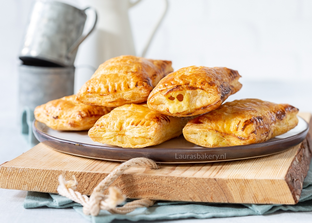 Kaasbroodjes Lauras Bakery