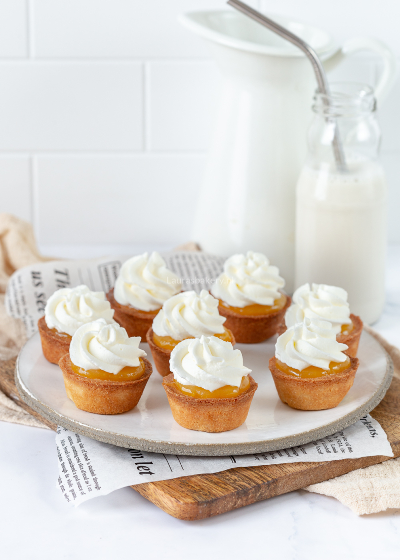 Lemon curd koekjes (koekbakjes) - Laura's Bakery