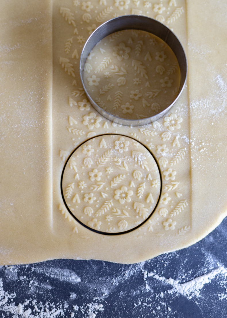 How to: deegroller met reliëf gebruiken - Laura's Bakery