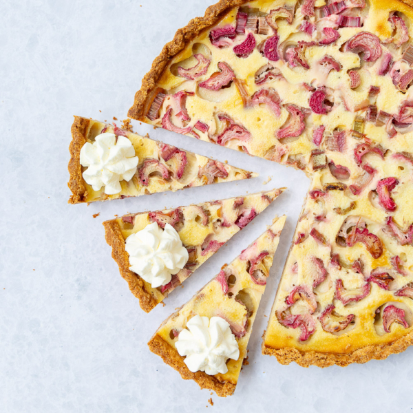 Rabarbertaart met custard - Laura's Bakery